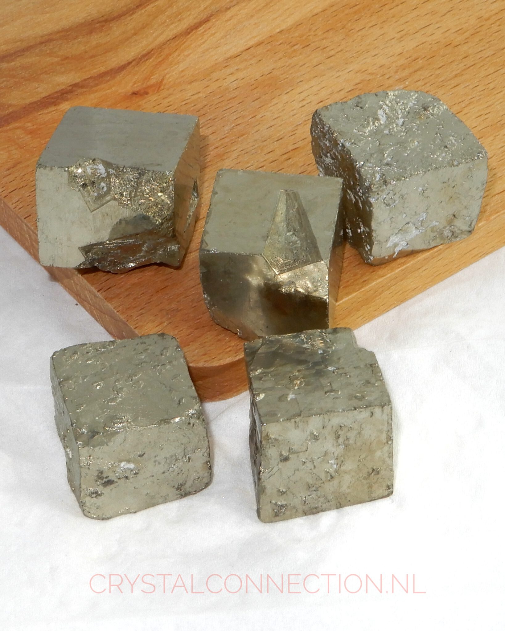 Pyriet - kenmerken en werking - www.crystalconnection.nl